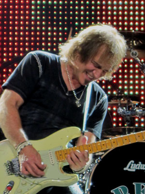 Dave Amato Talks Les Pauls, Touring and REO Speedwagon – go.Jimmy.go